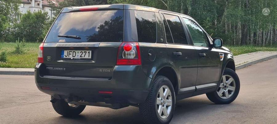 Green Land Rover Freelander 2008 in Vilnius, with an engine capacity of 2.18 L and mileage of 365 thousand km for 3500 €, photo 4 on AUTOMOTO.COM.LV