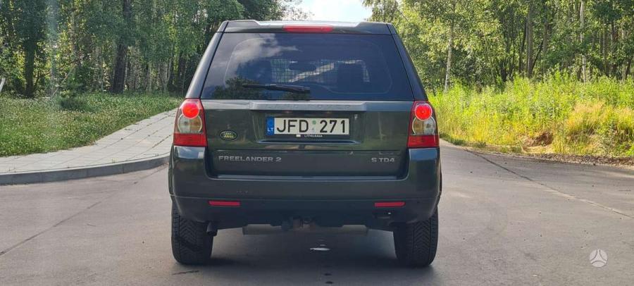 Green Land Rover Freelander 2008 in Vilnius, with an engine capacity of 2.18 L and mileage of 365 thousand km for 3500 €, photo 9 on AUTOMOTO.COM.LV