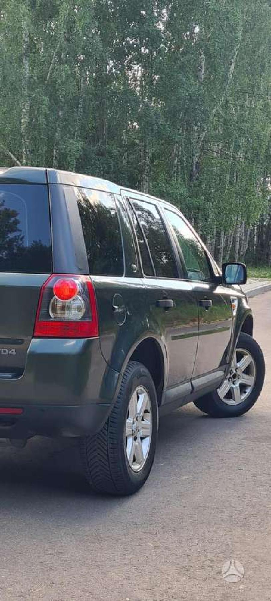 Green Land Rover Freelander 2008 in Vilnius, with an engine capacity of 2.18 L and mileage of 365 thousand km for 3500 €, photo 13 on AUTOMOTO.COM.LV