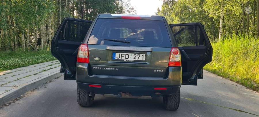 Green Land Rover Freelander 2008 in Vilnius, with an engine capacity of 2.18 L and mileage of 365 thousand km for 3500 €, photo 15 on AUTOMOTO.COM.LV