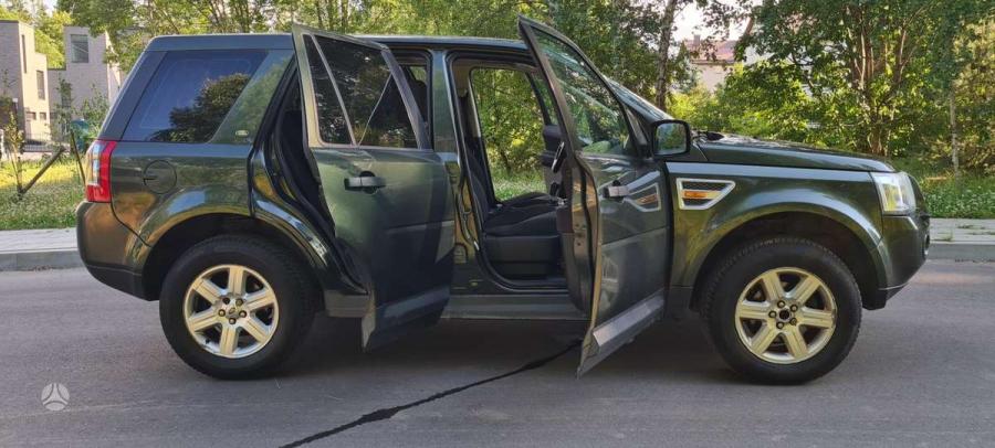 Green Land Rover Freelander 2008 in Vilnius, with an engine capacity of 2.18 L and mileage of 365 thousand km for 3500 €, photo 21 on AUTOMOTO.COM.LV
