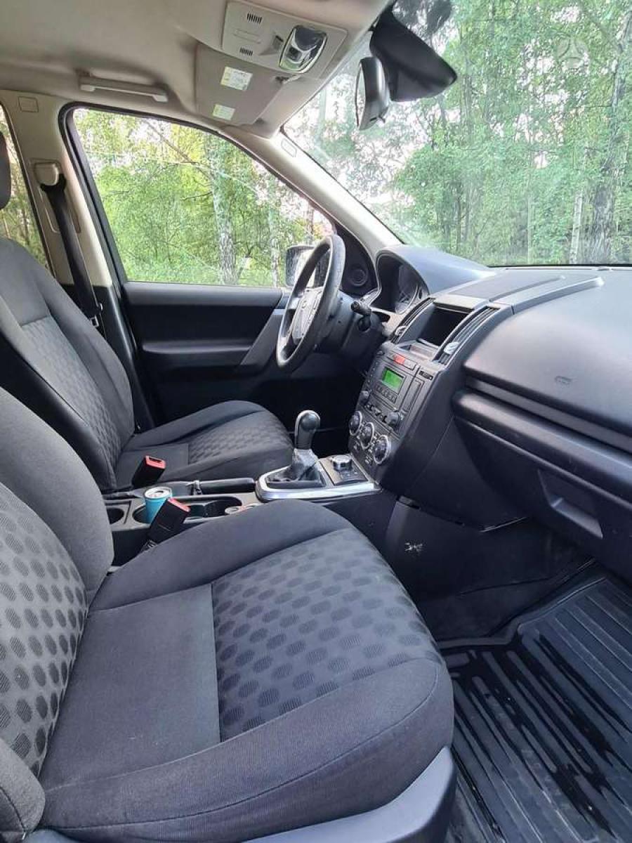 Green Land Rover Freelander 2008 in Vilnius, with an engine capacity of 2.18 L and mileage of 365 thousand km for 3500 €, photo 32 on AUTOMOTO.COM.LV