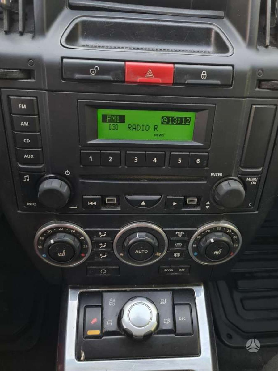 Green Land Rover Freelander 2008 in Vilnius, with an engine capacity of 2.18 L and mileage of 365 thousand km for 3500 €, photo 39 on AUTOMOTO.COM.LV