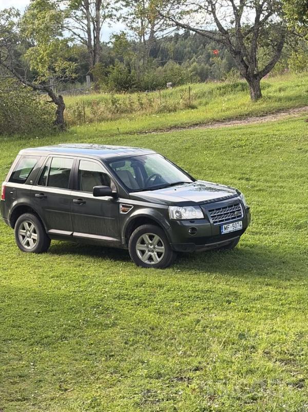 Zaļš Land Rover Freelander 2008 Alūksne, ar dzinēja tilpumu 2.20 L un nobraukumu 360 tūkst. km par 5600 €, foto 1 vietnē AUTOMOTO.COM.LV
