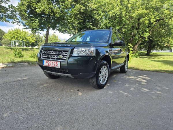 Zaļš Land Rover Freelander 2010 Telšiai, ar dzinēja tilpumu 2.20 L un nobraukumu 290 tūkst. km par 5800 €, foto 1 vietnē AUTOMOTO.COM.LV