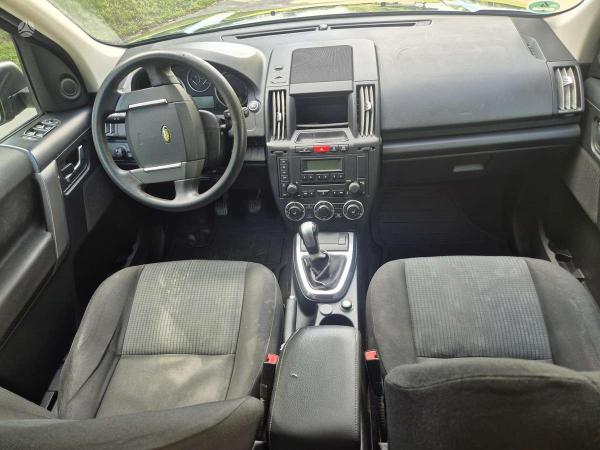Zaļš Land Rover Freelander 2010 Telšiai, ar dzinēja tilpumu 2.20 L un nobraukumu 290 tūkst. km par 5800 €, foto 9 vietnē AUTOMOTO.COM.LV