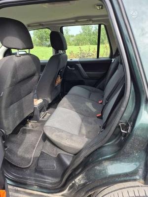 Zaļš Land Rover Freelander 2010 Panevēža, ar dzinēja tilpumu 2.18 L un nobraukumu 295 tūkst. km par 4100 €, foto 11 vietnē AUTOMOTO.COM.LV