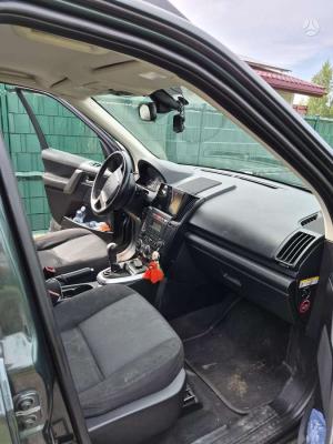 Zaļš Land Rover Freelander 2010 Panevēža, ar dzinēja tilpumu 2.18 L un nobraukumu 295 tūkst. km par 4100 €, foto 9 vietnē AUTOMOTO.COM.LV