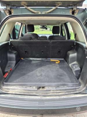 Zaļš Land Rover Freelander 2010 Panevēža, ar dzinēja tilpumu 2.18 L un nobraukumu 295 tūkst. km par 4100 €, foto 10 vietnē AUTOMOTO.COM.LV