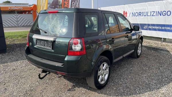 Green Land Rover Freelander 2010 in Marijampole, with an engine capacity of 2.18 L and mileage of 215 thousand km for 5490 €, photo 9 on AUTOMOTO.COM.LV