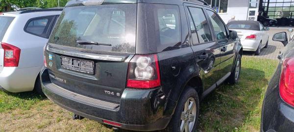 Zaļš Land Rover Freelander 2010 Rokiškis, ar dzinēja tilpumu 2.18 L un nobraukumu 225 tūkst. km par 3700 €, foto 2 vietnē AUTOMOTO.COM.LV