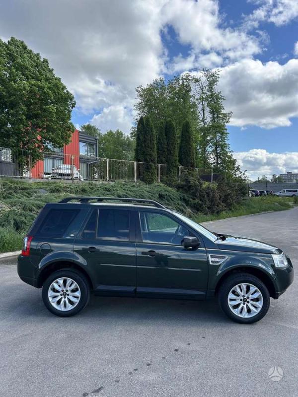Zaļš Land Rover Freelander 2010 Kauņa, ar dzinēja tilpumu 2.18 L un nobraukumu 276 tūkst. km par 4650 €, foto 3 vietnē AUTOMOTO.COM.LV