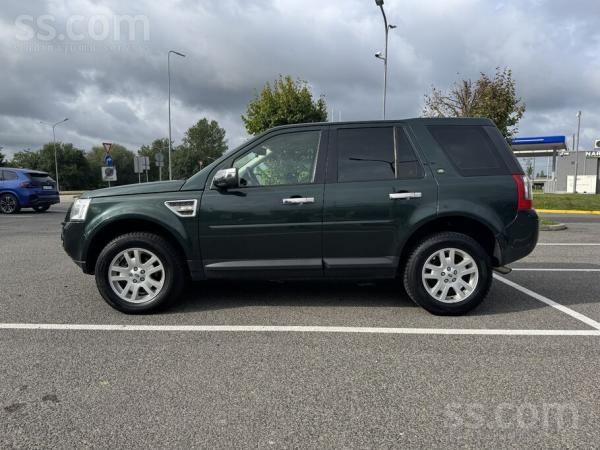 Green Land Rover Freelander 2010 in Riga, with an engine capacity of 2.20 L and mileage of 209 thousand km for 5600 €, photo 5 on AUTOMOTO.COM.LV