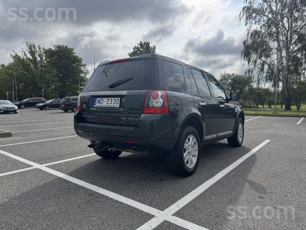 Green Land Rover Freelander 2010 in Riga, with an engine capacity of 2.20 L and mileage of 209 thousand km for 5600 €, photo 7 on AUTOMOTO.COM.LV