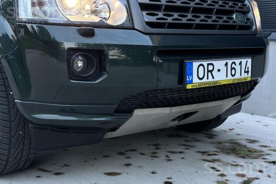 Green Land Rover Freelander 2010 in Riga, with an engine capacity of 2.20 L and mileage of 240 thousand km for 6200 €, photo 8 on AUTOMOTO.COM.LV