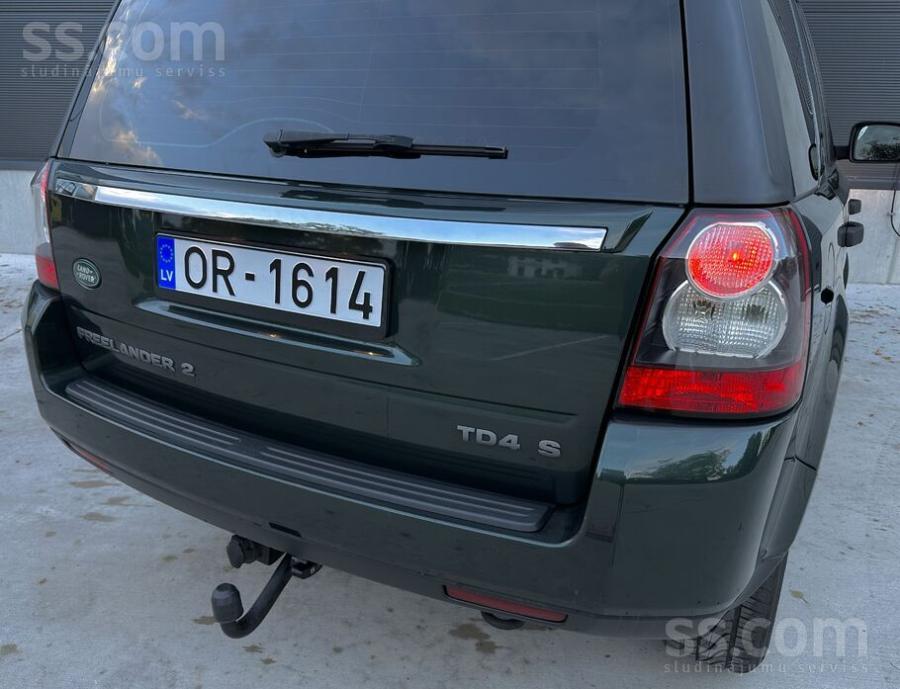 Green Land Rover Freelander 2010 in Riga, with an engine capacity of 2.20 L and mileage of 240 thousand km for 6200 €, photo 9 on AUTOMOTO.COM.LV
