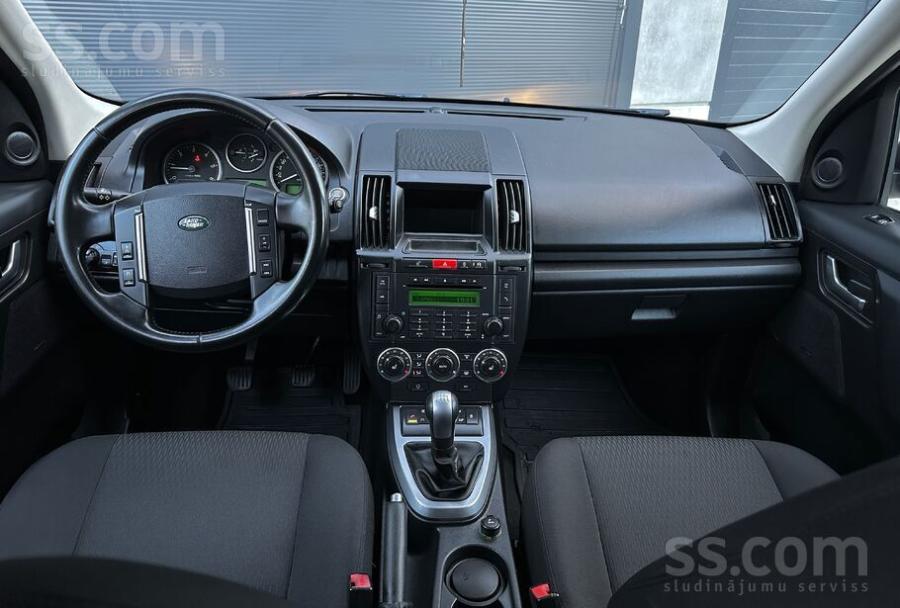 Green Land Rover Freelander 2010 in Riga, with an engine capacity of 2.20 L and mileage of 240 thousand km for 6200 €, photo 11 on AUTOMOTO.COM.LV