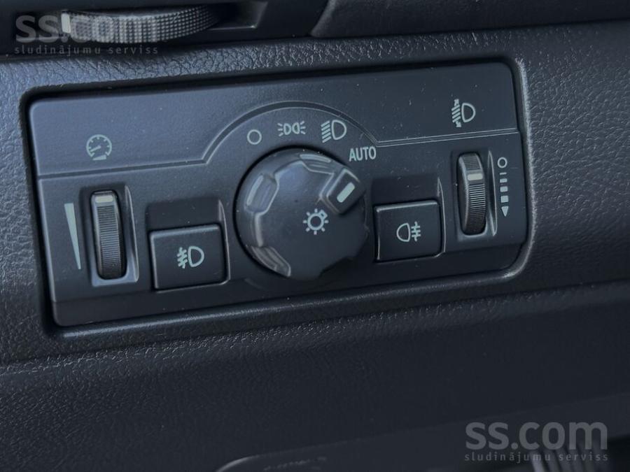 Green Land Rover Freelander 2010 in Riga, with an engine capacity of 2.20 L and mileage of 240 thousand km for 6200 €, photo 13 on AUTOMOTO.COM.LV