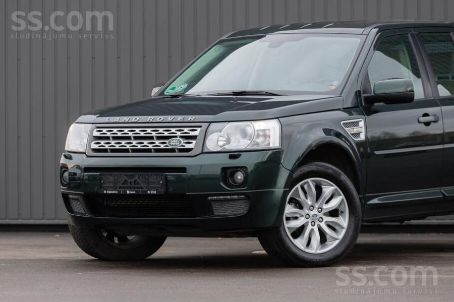 Green Land Rover Freelander 2011 in Jelgava, with an engine capacity of 2.20 L and mileage of 255 thousand km for 7990 €, photo 3 on AUTOMOTO.COM.LV