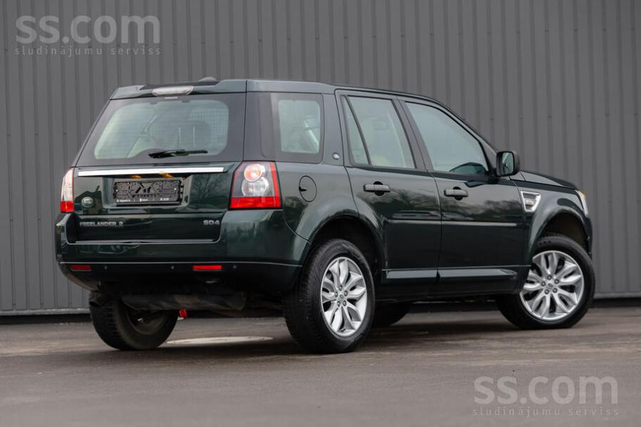 Green Land Rover Freelander 2011 in Jelgava, with an engine capacity of 2.20 L and mileage of 255 thousand km for 7990 €, photo 5 on AUTOMOTO.COM.LV