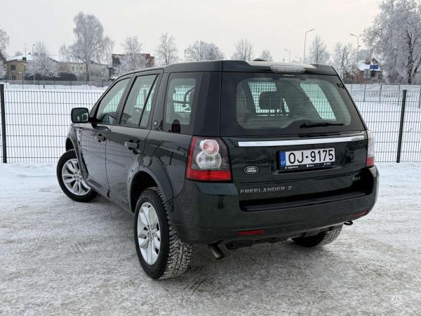 Zaļš Land Rover Freelander 2011 Joniškis, ar dzinēja tilpumu 2.20 L un nobraukumu 255 tūkst. km par 6700 €, foto 3 vietnē AUTOMOTO.COM.LV