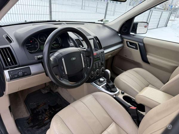 Zaļš Land Rover Freelander 2011 Joniškis, ar dzinēja tilpumu 2.20 L un nobraukumu 255 tūkst. km par 6700 €, foto 9 vietnē AUTOMOTO.COM.LV