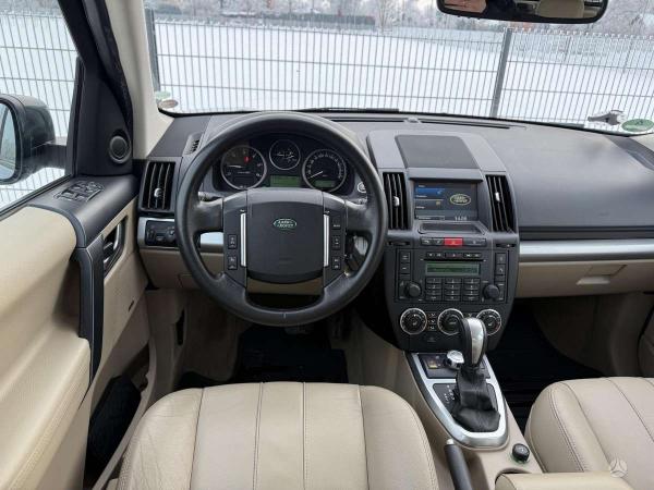 Zaļš Land Rover Freelander 2011 Joniškis, ar dzinēja tilpumu 2.20 L un nobraukumu 255 tūkst. km par 6700 €, foto 10 vietnē AUTOMOTO.COM.LV