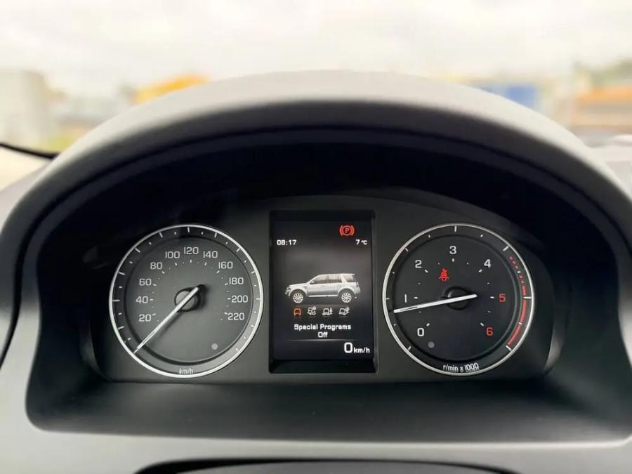 Zaļš Land Rover Freelander 2014 Rīga, ar dzinēja tilpumu 2.20 L un nobraukumu 210 tūkst. km par 8995 €, foto 20 vietnē AUTOMOTO.COM.LV