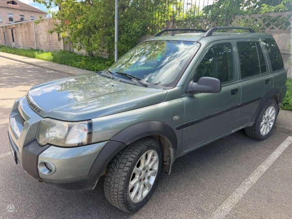 Green Land Rover Freelander 2004 in Daugavpils, with an engine capacity of 2.00 L and mileage of 316 thousand km for 2300 €, photo 3 on AUTOMOTO.COM.LV