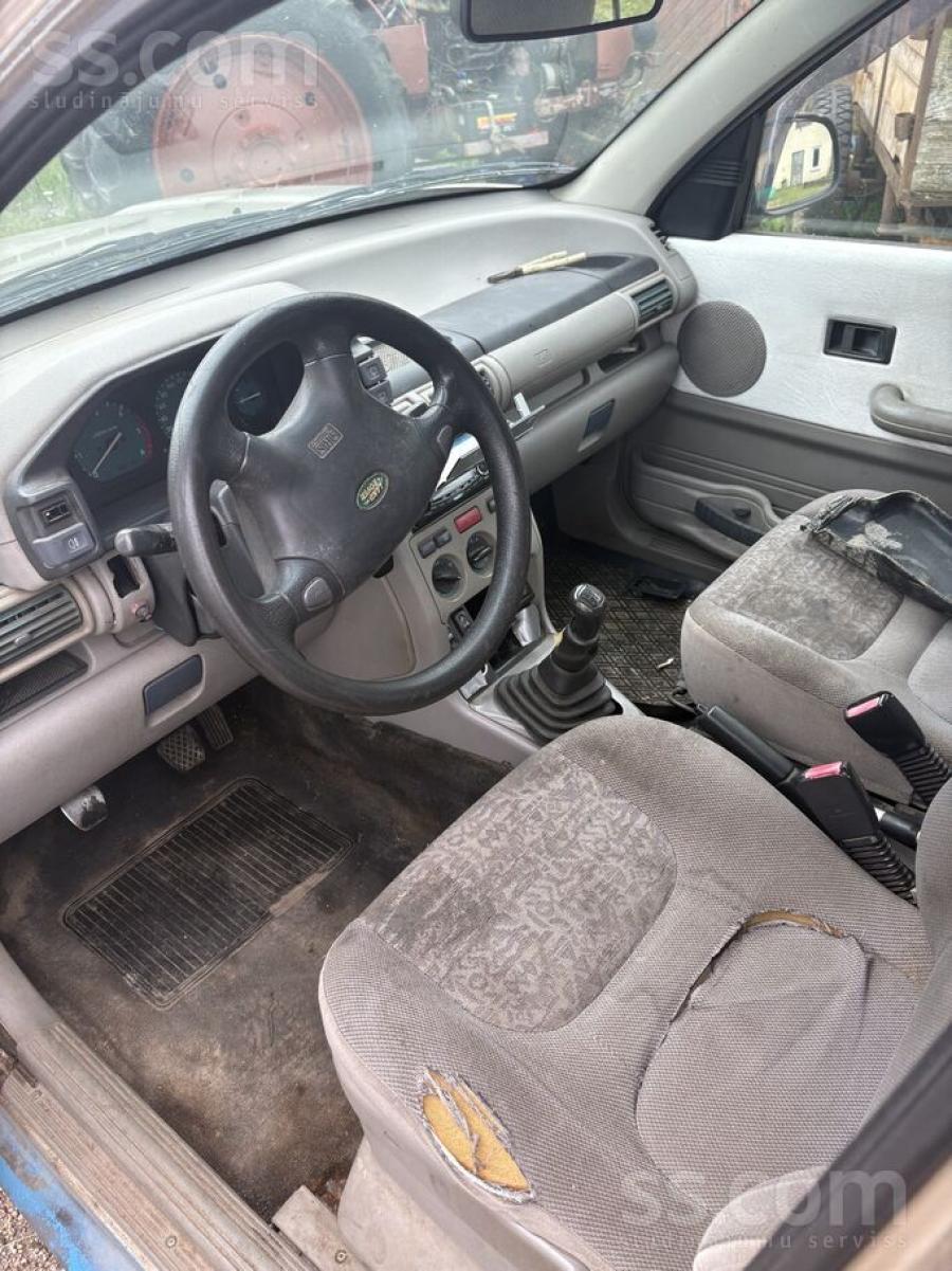 Grey Land Rover Freelander 1998 in Liepaja, with an engine capacity of 2.00 L and mileage of 320 thousand km for 500 €, photo 7 on AUTOMOTO.COM.LV