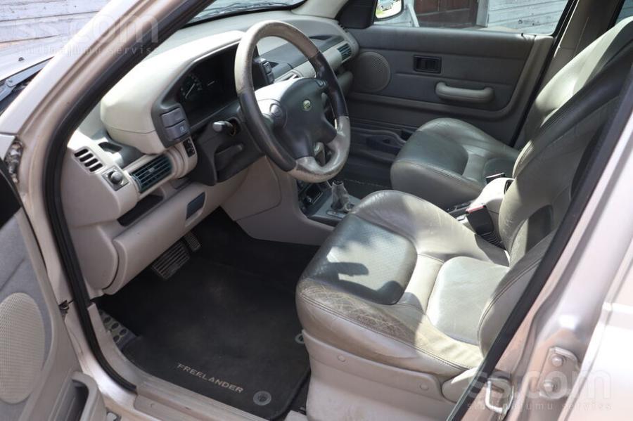 Grey Land Rover Freelander 2000 in Valka, with an engine capacity of 2.50 L and mileage of 156 thousand km for 2100 €, photo 11 on AUTOMOTO.COM.LV
