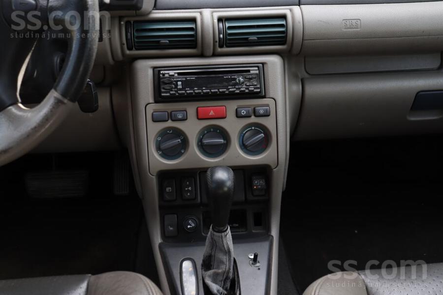 Grey Land Rover Freelander 2000 in Valka, with an engine capacity of 2.50 L and mileage of 156 thousand km for 2100 €, photo 14 on AUTOMOTO.COM.LV