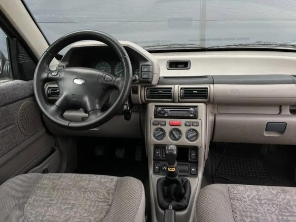 Pelēks Land Rover Freelander 2000 Rīga, ar dzinēja tilpumu 1.80 L un nobraukumu 233 tūkst. km par 2400 €, foto 5 vietnē AUTOMOTO.COM.LV