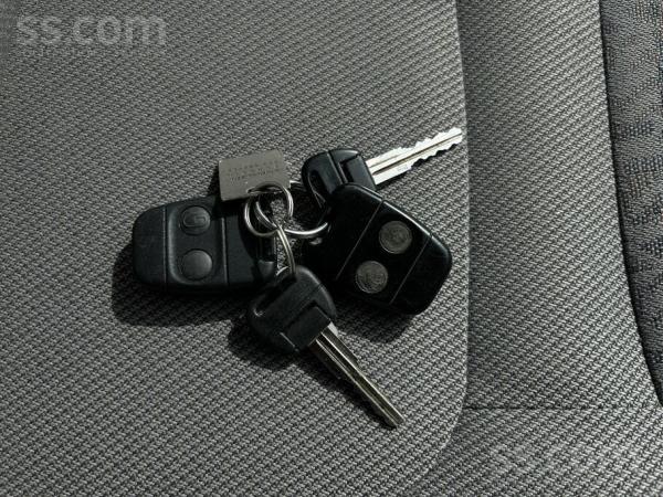 Серый Ленд Ровер Фрилендер 2000 в Рига, объемом двигателя 1.80 л и пробегом 233 тыс. км за 2400 €, фото 10 на AUTOMOTO.COM.LV