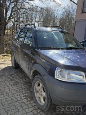 Grey Land Rover Freelander 2001 in Cesis, with an engine capacity of 2.00 L and mileage of 230 thousand km for 650 €, photo 4 on AUTOMOTO.COM.LV