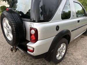 Grey Land Rover Freelander 2004 in Birzai, with an engine capacity of 1.95 L and mileage of 247 thousand km for 2050 €, photo 8 on AUTOMOTO.COM.LV