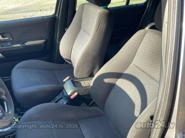 Grey Land Rover Freelander 2005 in Otepaa, with an engine capacity of 2.00 L and mileage of 271 thousand km for 2600 €, photo 7 on AUTOMOTO.COM.LV
