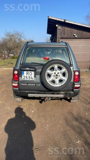 Pelēks Land Rover Freelander 2005 Balvi, ar dzinēja tilpumu 2.00 L un nobraukumu 312 tūkst. km par 2300 €, foto 4 vietnē AUTOMOTO.COM.LV