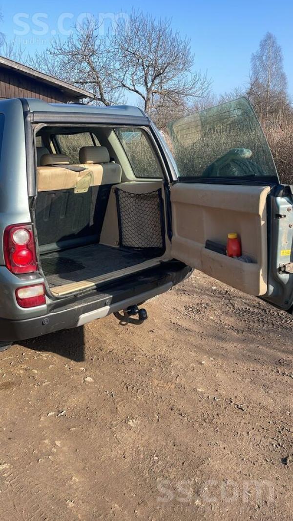Pelēks Land Rover Freelander 2005 Balvi, ar dzinēja tilpumu 2.00 L un nobraukumu 312 tūkst. km par 2300 €, foto 6 vietnē AUTOMOTO.COM.LV