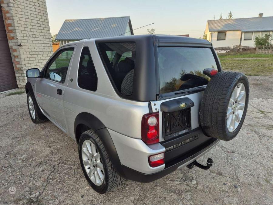 Grey Land Rover Freelander 2005 in Alytus, with an engine capacity of 1.95 L and mileage of 216 thousand km for 3250 €, photo 4 on AUTOMOTO.COM.LV