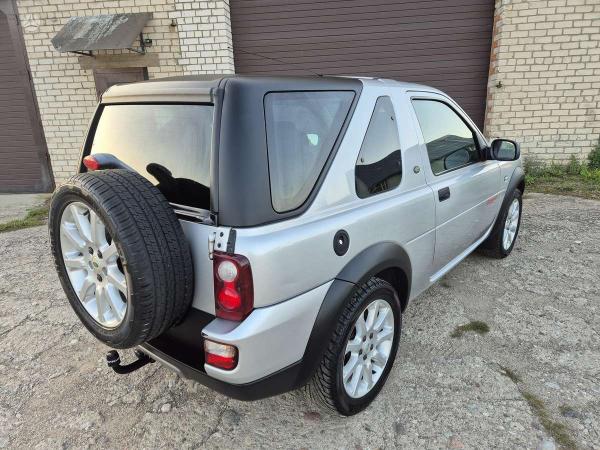 Grey Land Rover Freelander 2005 in Alytus, with an engine capacity of 1.95 L and mileage of 216 thousand km for 3250 €, photo 5 on AUTOMOTO.COM.LV