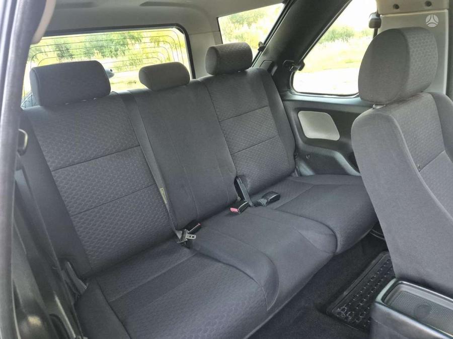 Grey Land Rover Freelander 2005 in Alytus, with an engine capacity of 1.95 L and mileage of 216 thousand km for 3250 €, photo 11 on AUTOMOTO.COM.LV