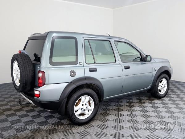 Pelēks Land Rover Freelander 2006 Tallina, ar dzinēja tilpumu 2.50 L un nobraukumu 189 tūkst. km par 2499 €, foto 3 vietnē AUTOMOTO.COM.LV