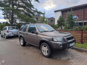 Pelēks Land Rover Freelander 2006 Viļņa, ar dzinēja tilpumu 1.95 L un nobraukumu 363 tūkst. km par 2500 €, foto 4 vietnē AUTOMOTO.COM.LV