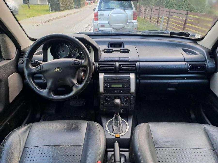 Pelēks Land Rover Freelander 2006 Viļņa, ar dzinēja tilpumu 1.95 L un nobraukumu 363 tūkst. km par 2500 €, foto 12 vietnē AUTOMOTO.COM.LV