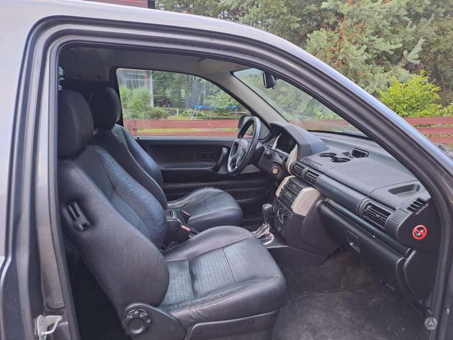Pelēks Land Rover Freelander 2006 Viļņa, ar dzinēja tilpumu 1.95 L un nobraukumu 363 tūkst. km par 2500 €, foto 14 vietnē AUTOMOTO.COM.LV