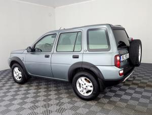 Pelēks Land Rover Freelander 2006 Tallina, ar dzinēja tilpumu 2.50 L un nobraukumu 189 tūkst. km par 2199 €, foto 5 vietnē AUTOMOTO.COM.LV