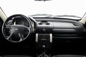 Pelēks Land Rover Freelander 2006 Tallina, ar dzinēja tilpumu 2.50 L un nobraukumu 189 tūkst. km par 2199 €, foto 6 vietnē AUTOMOTO.COM.LV