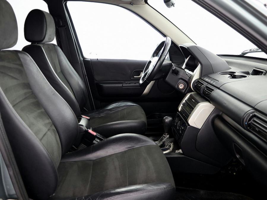Pelēks Land Rover Freelander 2006 Tallina, ar dzinēja tilpumu 2.50 L un nobraukumu 189 tūkst. km par 2199 €, foto 7 vietnē AUTOMOTO.COM.LV
