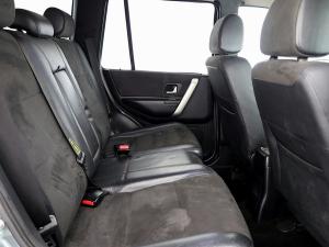 Pelēks Land Rover Freelander 2006 Tallina, ar dzinēja tilpumu 2.50 L un nobraukumu 189 tūkst. km par 2199 €, foto 8 vietnē AUTOMOTO.COM.LV